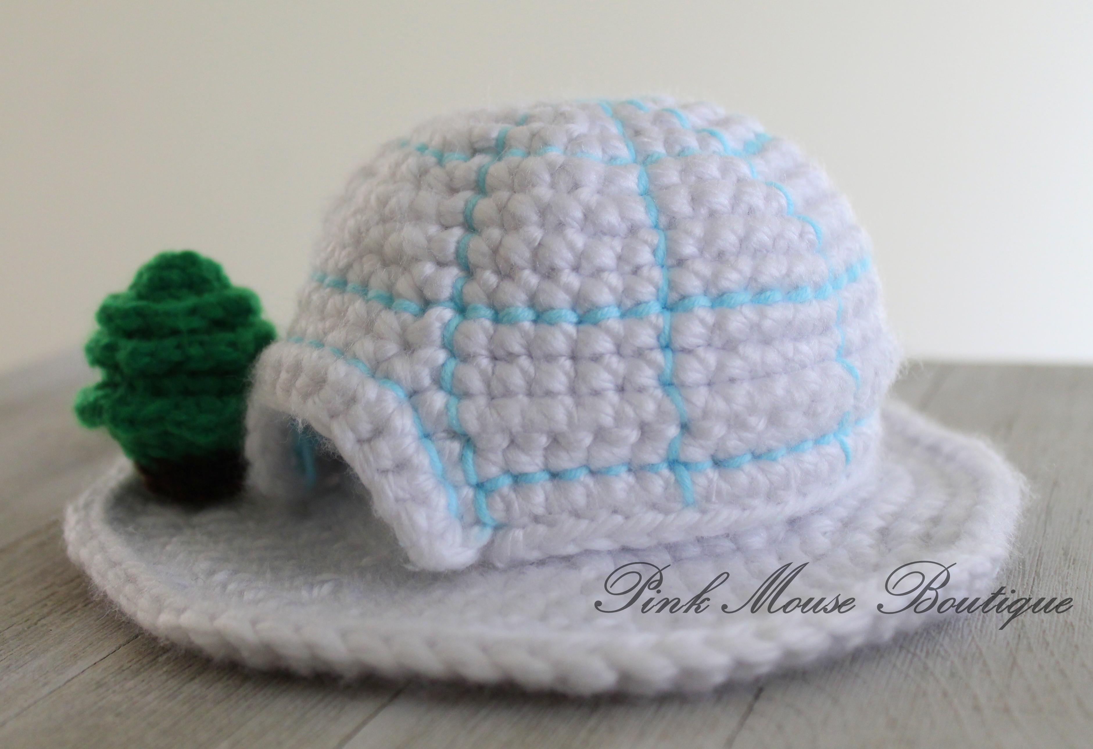 Igloo and Christmas Tree